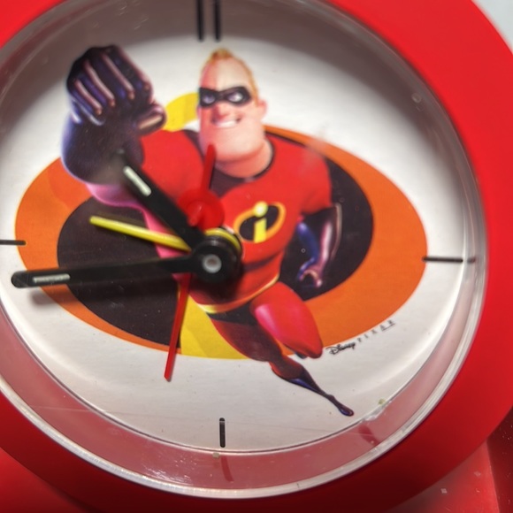 Disney | Accents | Disney Collectable The Incredibles Desk Clock With ...
